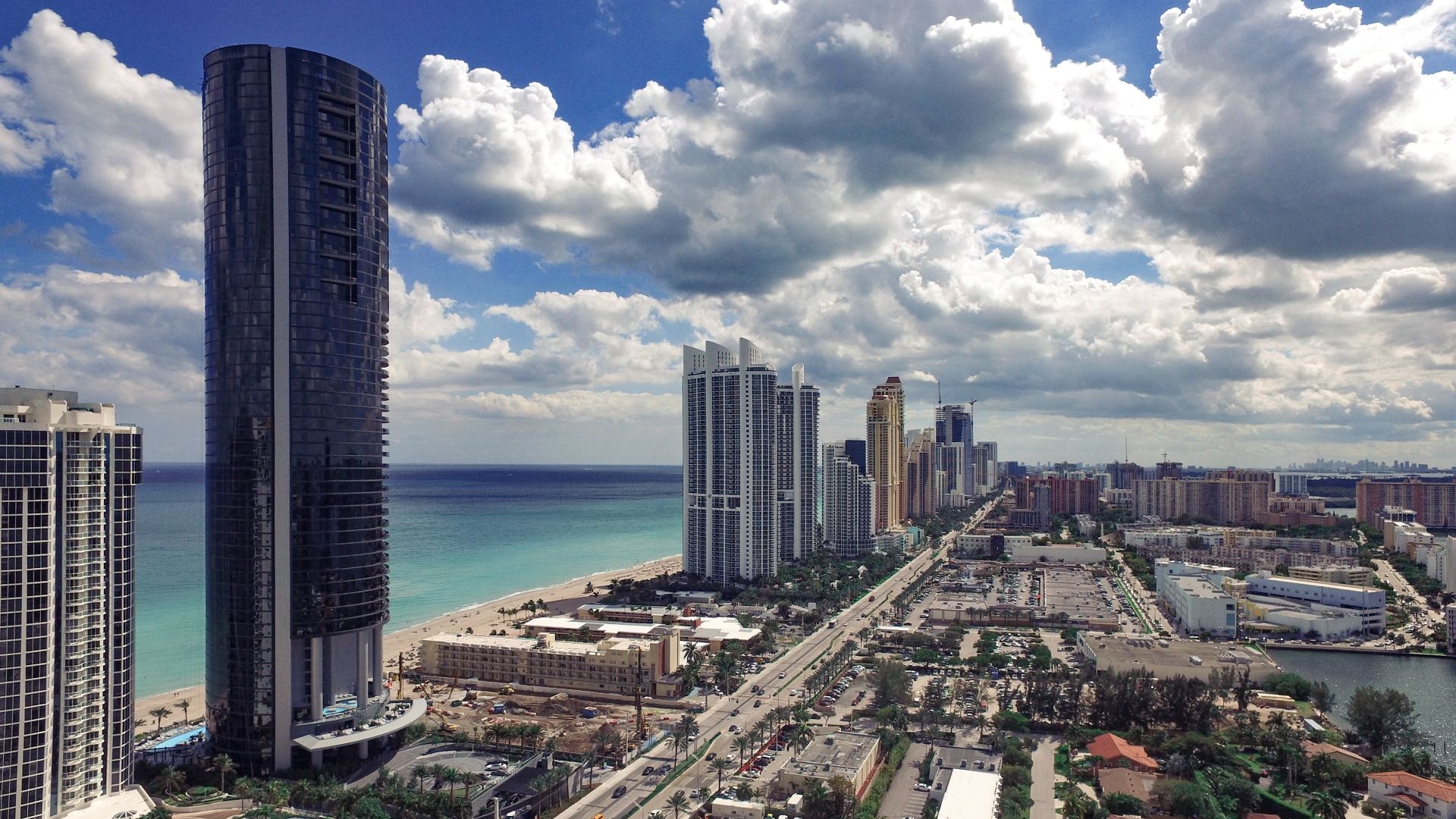 Porsche Tower | Luxury kitchens by Poggenpohl | Made in Germany